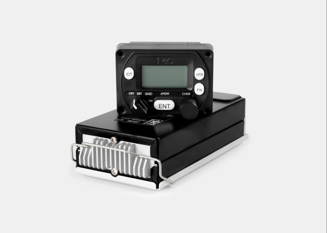 TRIG TT23G TN72 Conspicuity bundle with TA70 antenna (complete system ...